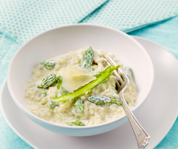 Easy recipe: Green asparagus risotto with goat cheese