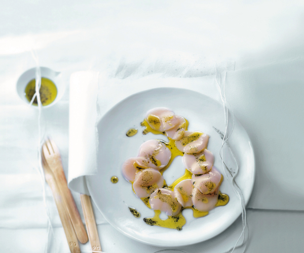 Starter recipe: Vanilla scallop carpaccio